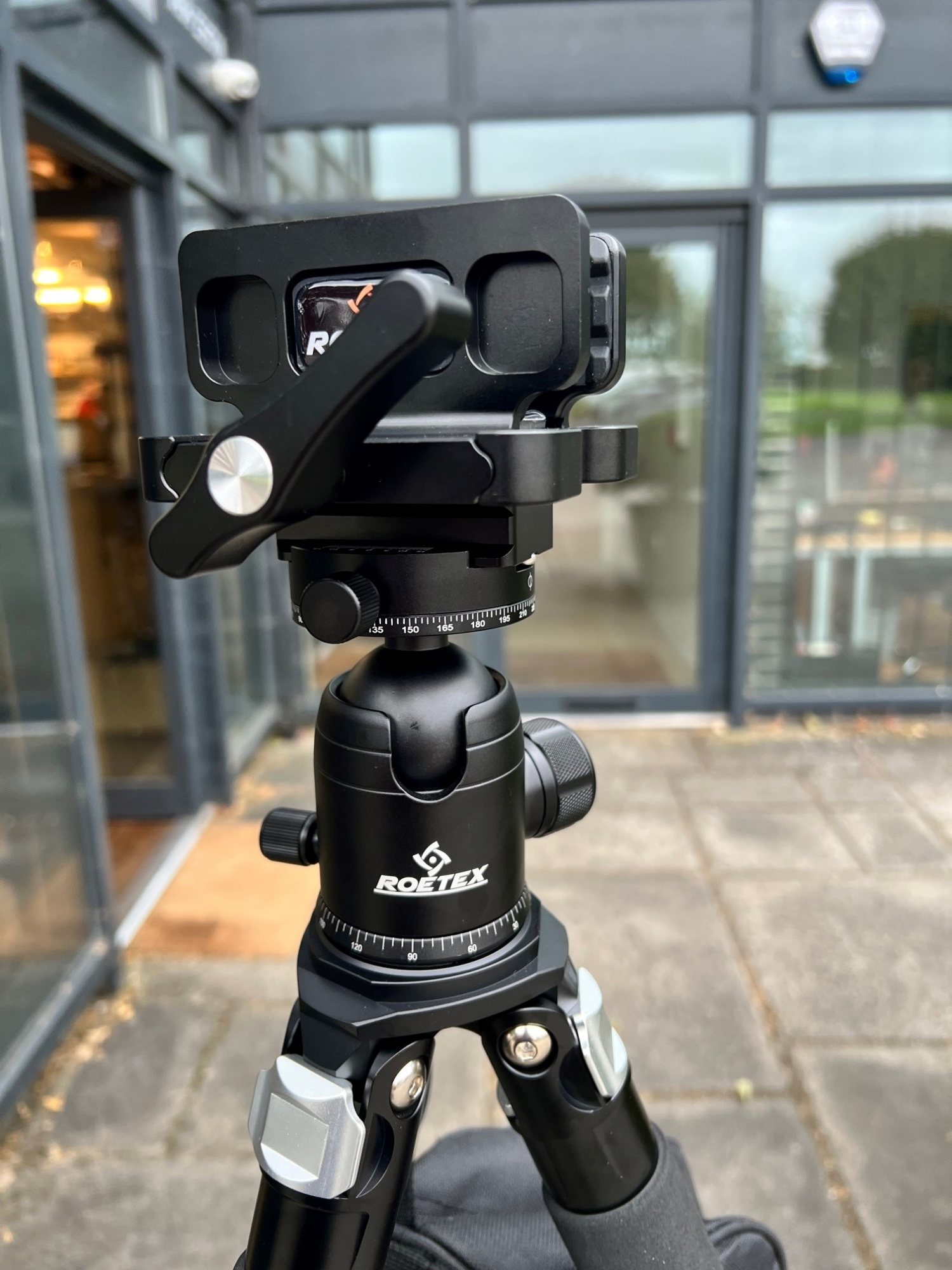 Roetex Carbon Fiber Tripod with Ball Head and Adjustable Shooting Clamp ...